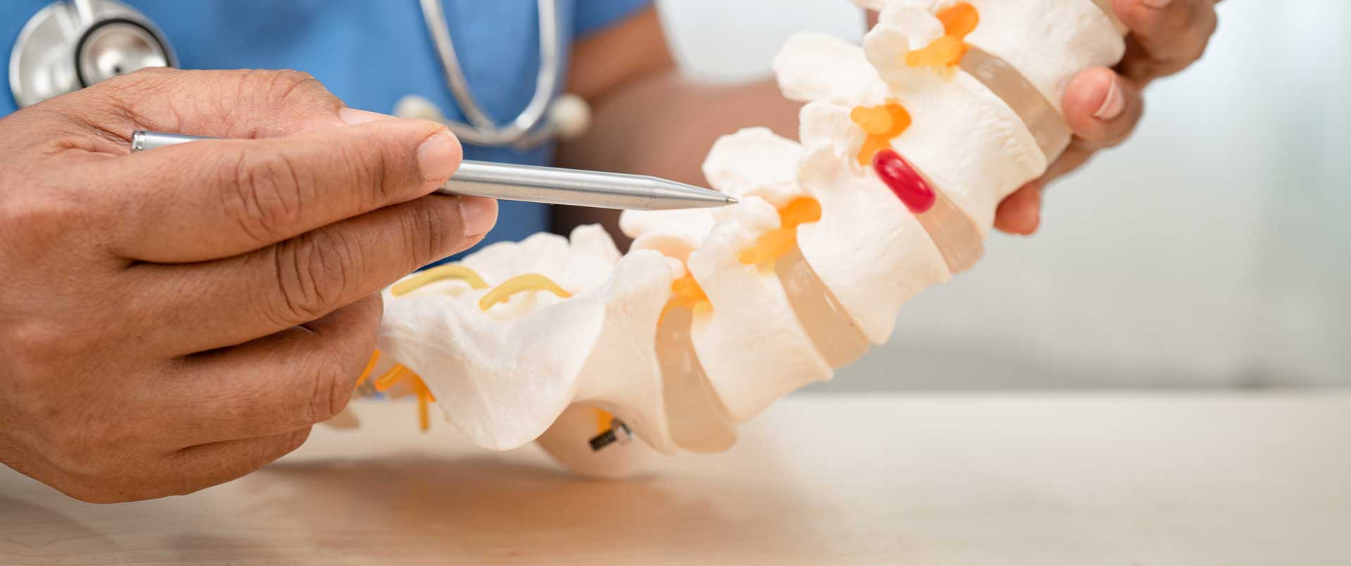 Osteopath vs Chiropractor For Treatment for Slipped Disc